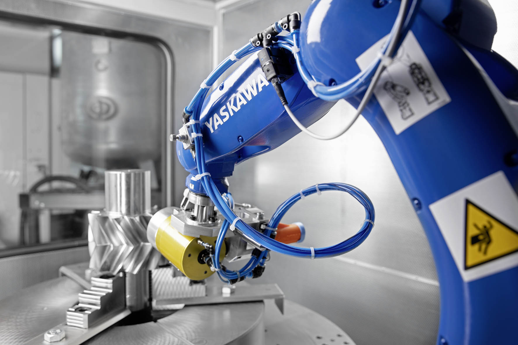 Automated deburring of gearing components