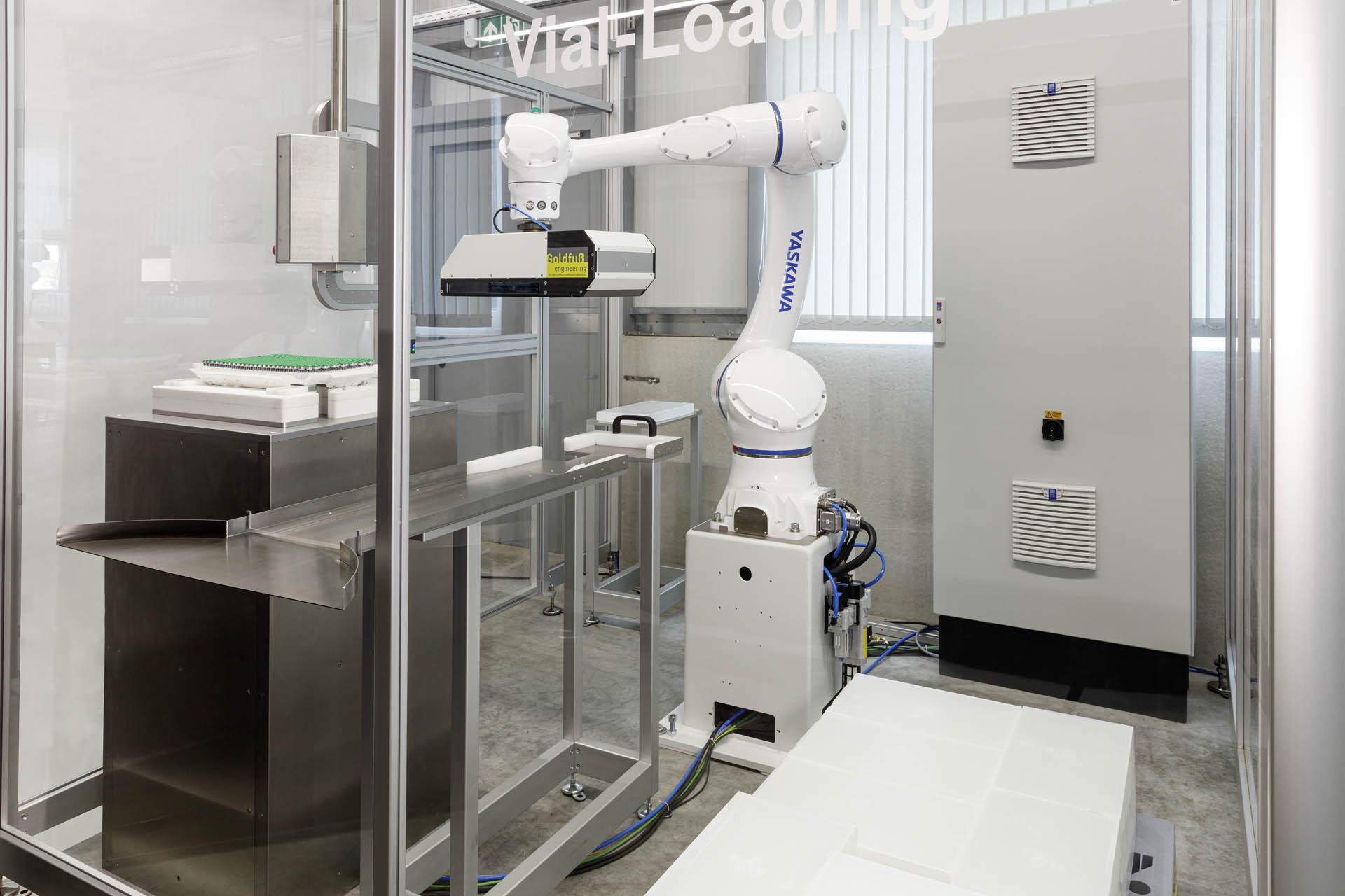 Goldfuß engineering pioneers use of Yaskawa robots for handling ...