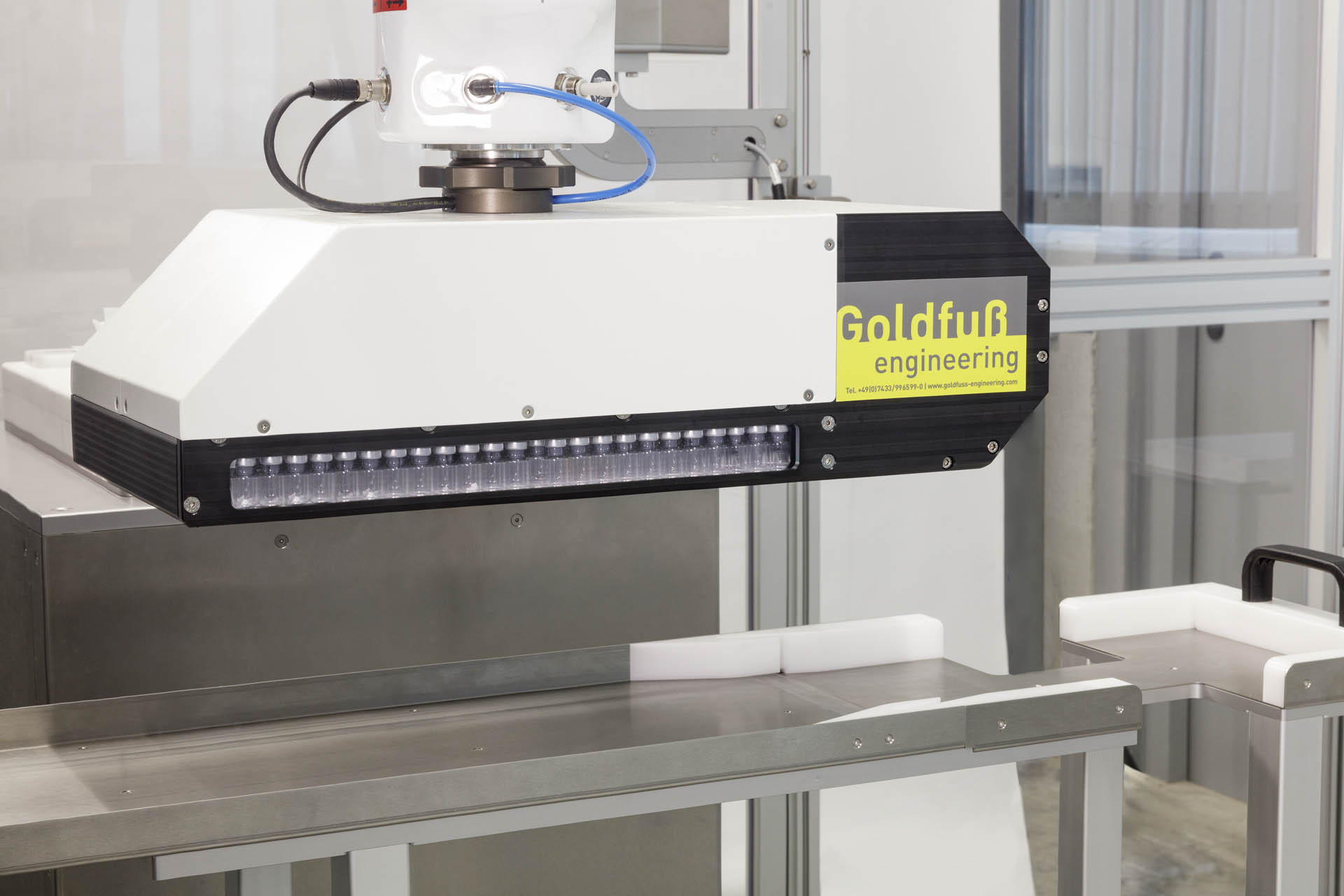 Goldfuß Engineering pioneers use of Yaskawa robots for handling ...