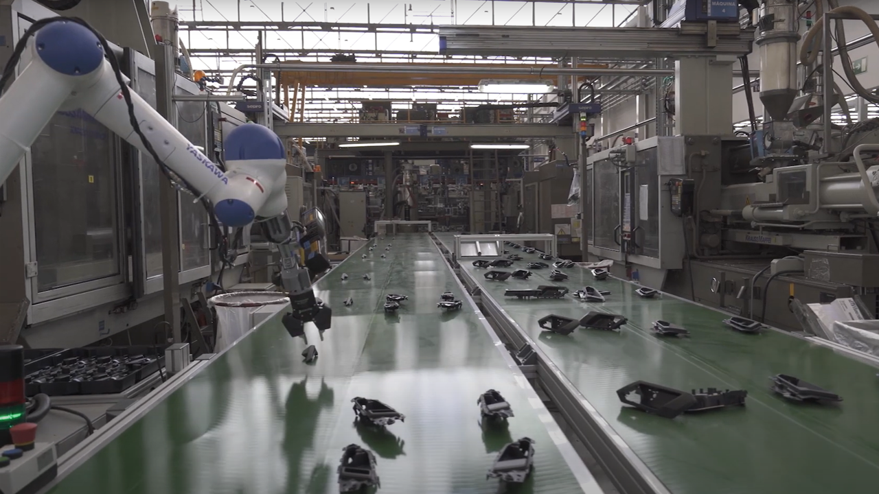 Cobot implementation at a multi-product production line | ScalAble4.0 ...