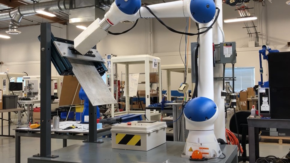 Cobot twist lock drilling application | Wilder Systems