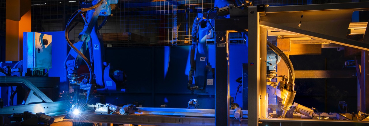 With twelve Yaskawa robots, Kasteel Metaal can satisfy demand